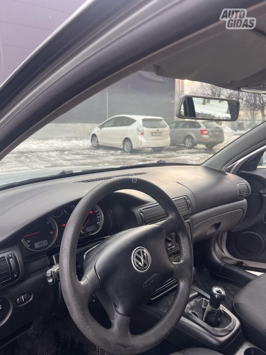 Volkswagen Passat 2002 Kauņa, ar dzinēja tilpumu 1.90 L un nobraukumu 460 tūkst. km par 750 €, foto 3 vietnē AUTOMOTO.COM.LV