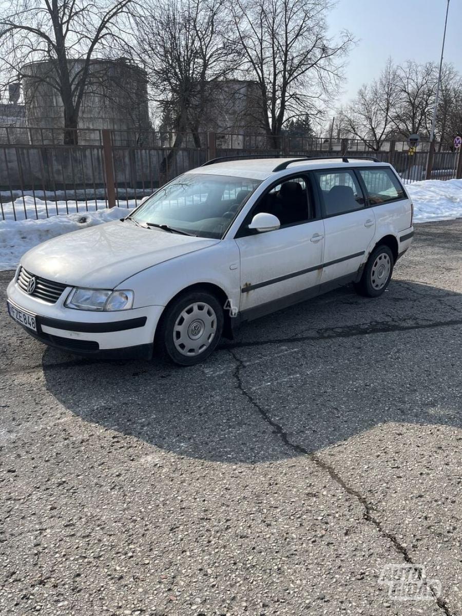 Volkswagen Passat 2002 Panevēža, ar dzinēja tilpumu 1.90 L un nobraukumu 300 tūkst. km par 500 €, foto 2 vietnē AUTOMOTO.COM.LV