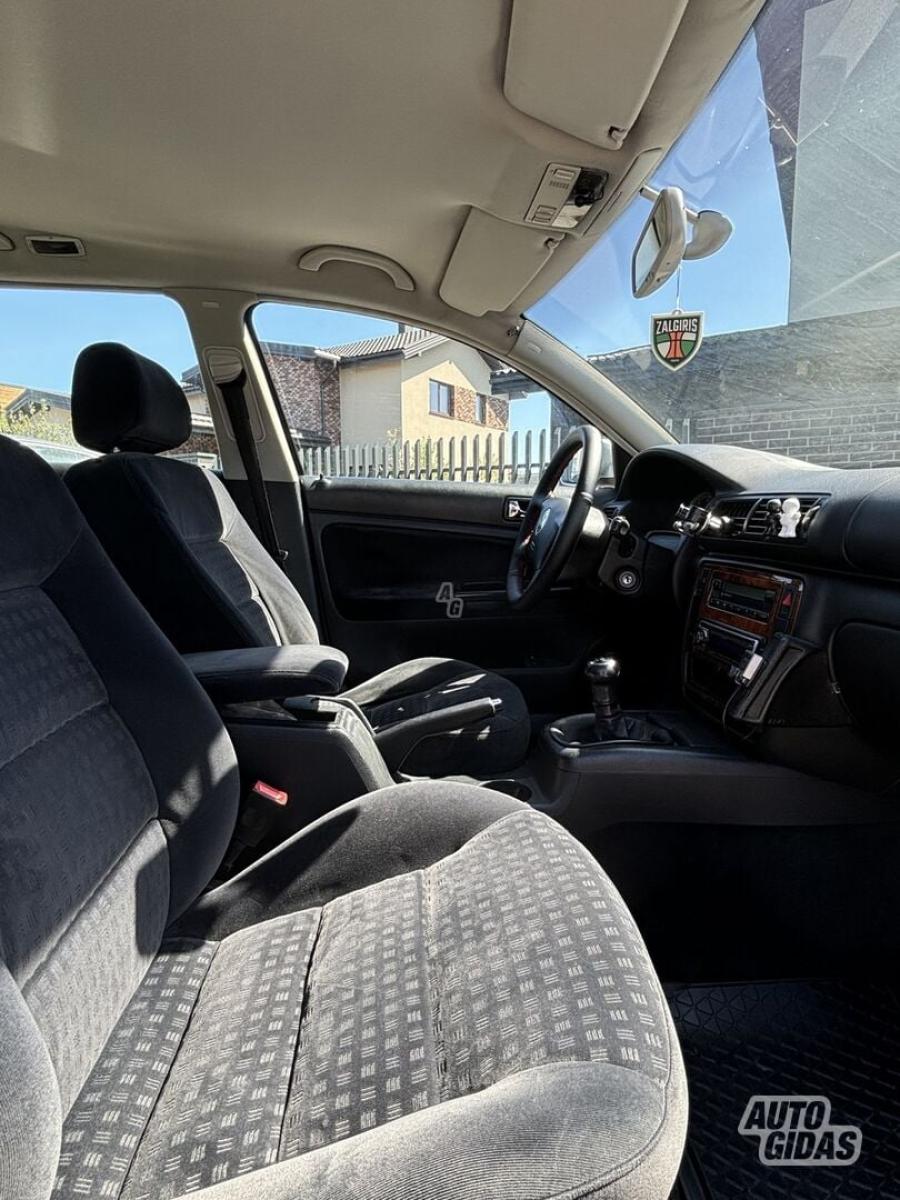 Volkswagen Passat 2002 in Kaunas, with an engine capacity of 1.90 L and mileage of 395 thousand km for 1800 €, photo 8 on AUTOMOTO.COM.LV