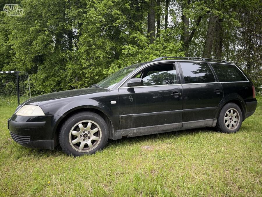 Volkswagen Passat 2002 in Vilnius, with an engine capacity of 1.90 L and mileage of 360 thousand km for 1050 €, photo 5 on AUTOMOTO.COM.LV