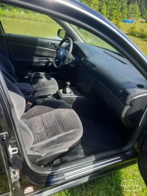 Volkswagen Passat 2002 in Ignalina, with an engine capacity of 1.90 L and mileage of 301 thousand km for 1650 €, photo 8 on AUTOMOTO.COM.LV