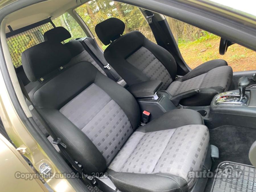 Volkswagen Passat 2002 in Tallinn, with an engine capacity of 1.90 L and mileage of 378 thousand km for 1450 €, photo 8 on AUTOMOTO.COM.LV