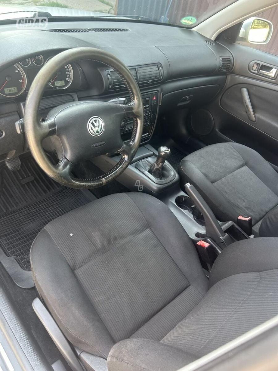 Volkswagen Passat 2002 in Prienai, with an engine capacity of 1.90 L and mileage of 369 thousand km for 1750 €, photo 5 on AUTOMOTO.COM.LV