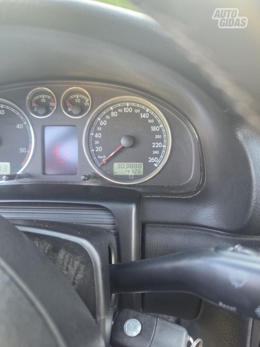 Volkswagen Passat 2002 Viļņa, ar dzinēja tilpumu 1.90 L un nobraukumu 304 tūkst. km par 1000 €, foto 10 vietnē AUTOMOTO.COM.LV