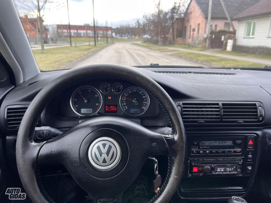 Volkswagen Passat 2003 Alīta, ar dzinēja tilpumu 1.90 L un nobraukumu 336 tūkst. km par 950 €, foto 12 vietnē AUTOMOTO.COM.LV