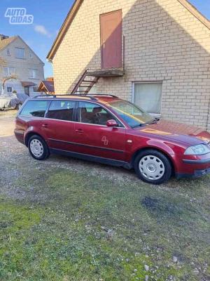 Volkswagen Passat 2003 in Sakiai, with an engine capacity of 1.90 L and mileage of 330 thousand km for 1450 €, photo 4 on AUTOMOTO.COM.LV