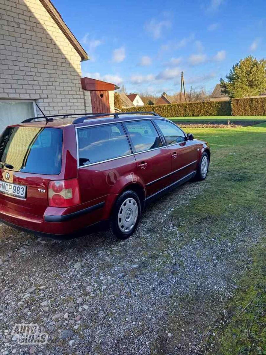 Volkswagen Passat 2003 in Sakiai, with an engine capacity of 1.90 L and mileage of 330 thousand km for 1450 €, photo 7 on AUTOMOTO.COM.LV