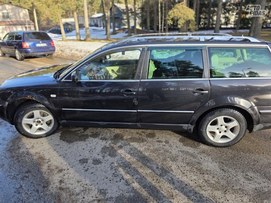 Volkswagen Passat 2003 in Salcininkai, with an engine capacity of 1.90 L and mileage of 235 thousand km for 1900 €, photo 14 on AUTOMOTO.COM.LV