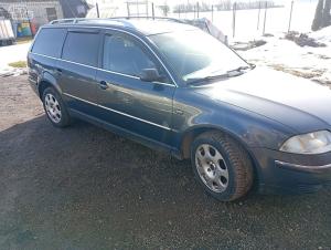 Volkswagen Passat 2003 Kauņa, ar dzinēja tilpumu 1.90 L un nobraukumu 40 tūkst. km par 1500 €, foto 5 vietnē AUTOMOTO.COM.LV