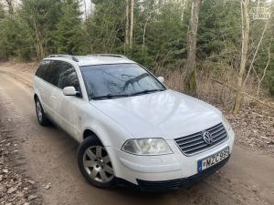 Volkswagen Passat 2003 in Telschi, with an engine capacity of 2.50 L and mileage of 291 thousand km for 790 €, photo 3 on AUTOMOTO.COM.LV