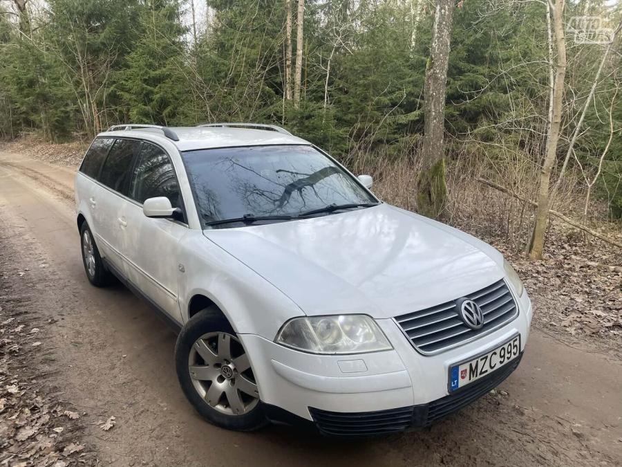 Volkswagen Passat 2003 in Telschi, with an engine capacity of 2.50 L and mileage of 291 thousand km for 790 €, photo 3 on AUTOMOTO.COM.LV