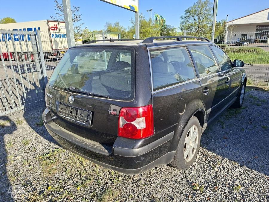Volkswagen Passat 2003 in Kaunas, with an engine capacity of 1.90 L and mileage of 249 thousand km for 1850 €, photo 5 on AUTOMOTO.COM.LV
