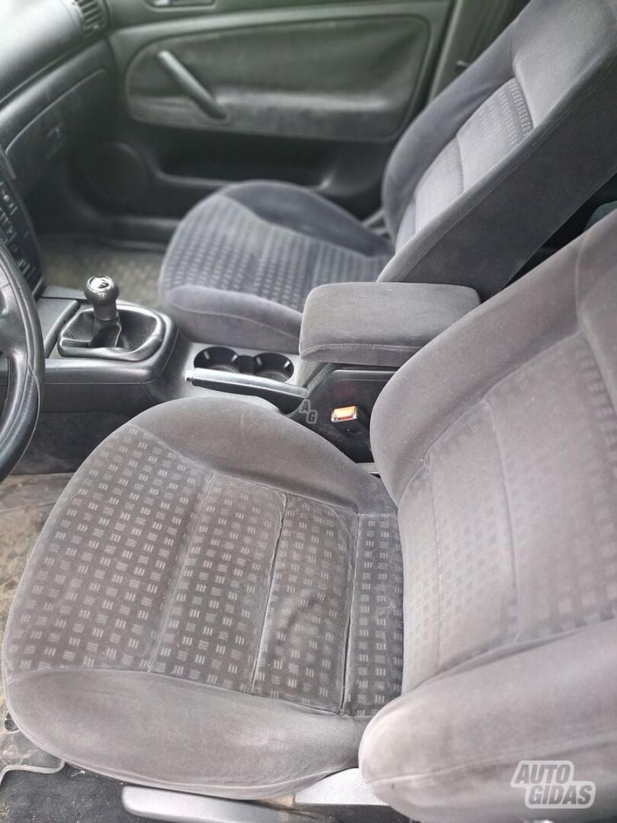 Volkswagen Passat 2003 in Klaipeda, with an engine capacity of 1.90 L and mileage of 326 thousand km for 1199 €, photo 13 on AUTOMOTO.COM.LV
