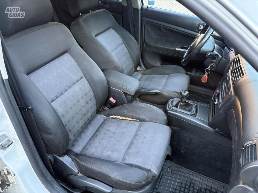 Volkswagen Passat 2003 Viļņa, ar dzinēja tilpumu 1.90 L un nobraukumu 482 tūkst. km par 950 €, foto 16 vietnē AUTOMOTO.COM.LV