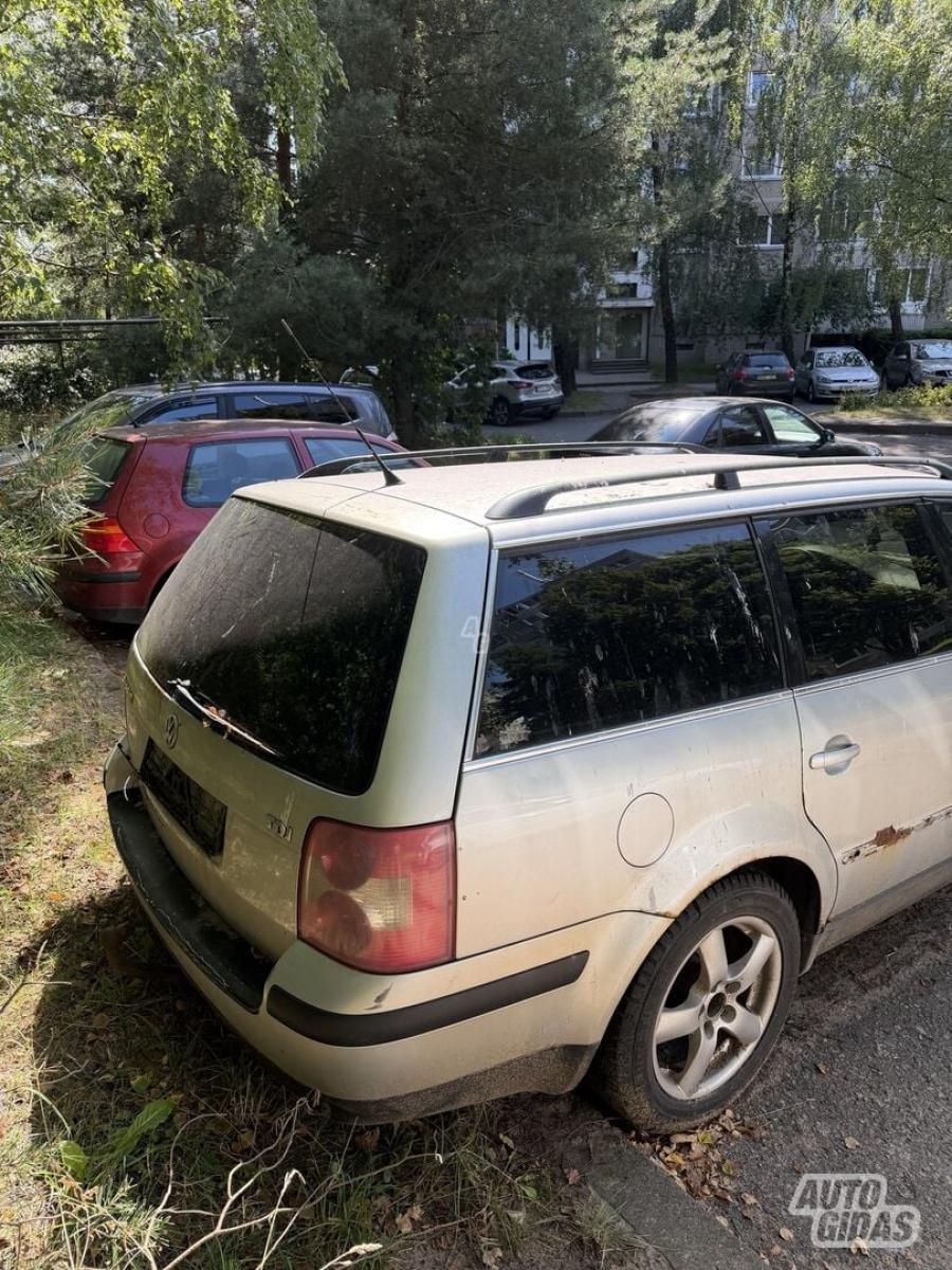 Volkswagen Passat 2003 in Vilnius, with an engine capacity of 1.90 L and mileage of 400 thousand km for 360 €, photo 4 on AUTOMOTO.COM.LV