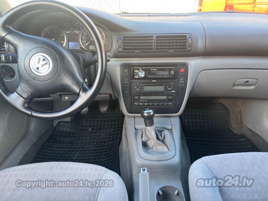 Volkswagen Passat 2003 Viljandi, ar dzinēja tilpumu 1.90 L un nobraukumu 241 tūkst. km par 3699 €, foto 13 vietnē AUTOMOTO.COM.LV