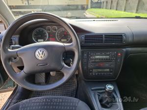 Volkswagen Passat 2003 Tartu, ar dzinēja tilpumu 1.60 L un nobraukumu 213 tūkst. km par 1800 €, foto 12 vietnē AUTOMOTO.COM.LV