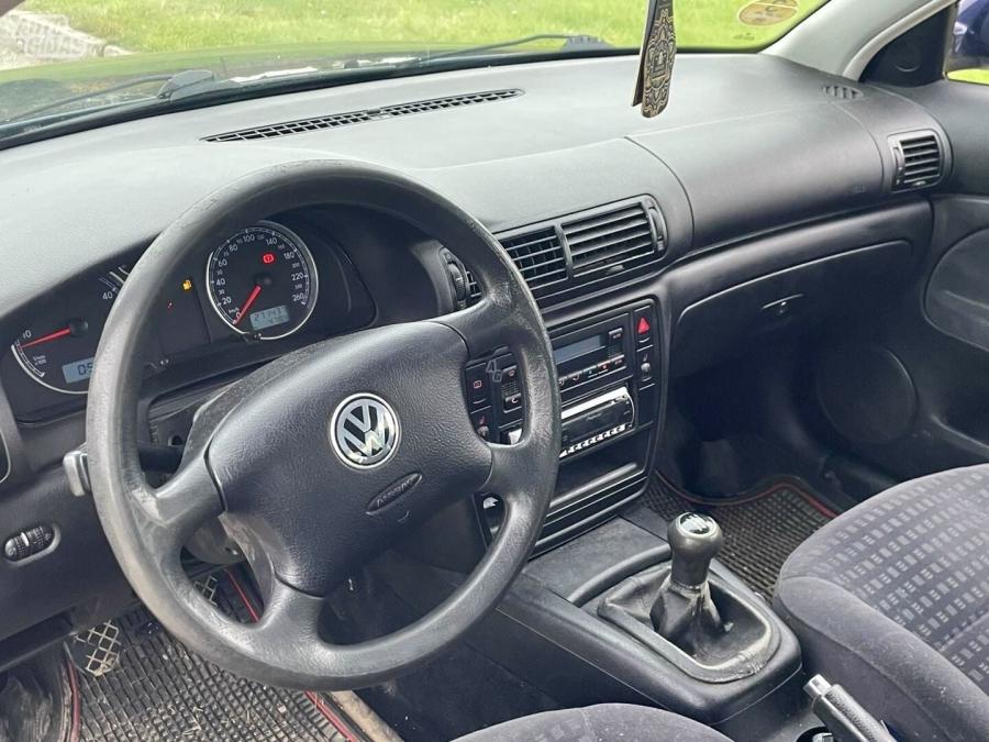 Volkswagen Passat 2003 in Kaunas, with an engine capacity of 1.90 L and mileage of 271 thousand km for 1000 €, photo 10 on AUTOMOTO.COM.LV