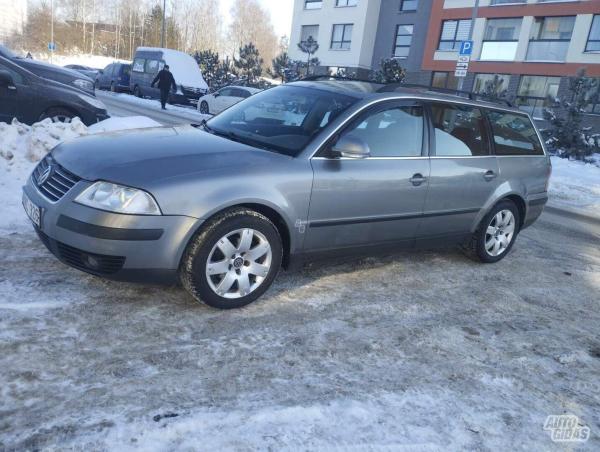 Volkswagen Passat 2004 Viļņa, ar dzinēja tilpumu 19.00 L un nobraukumu 380 tūkst. km par 1200 €, foto 1 vietnē AUTOMOTO.COM.LV