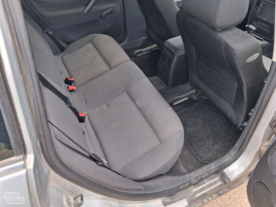 Volkswagen Passat 2004 in Vilnius, with an engine capacity of 1.90 L and mileage of 382 thousand km for 1550 €, photo 14 on AUTOMOTO.COM.LV