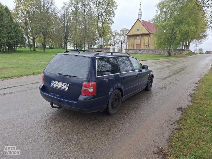 Volkswagen Passat 2004 in Kelme, with an engine capacity of 1.90 L and mileage of 300 thousand km for 500 €, photo 9 on AUTOMOTO.COM.LV