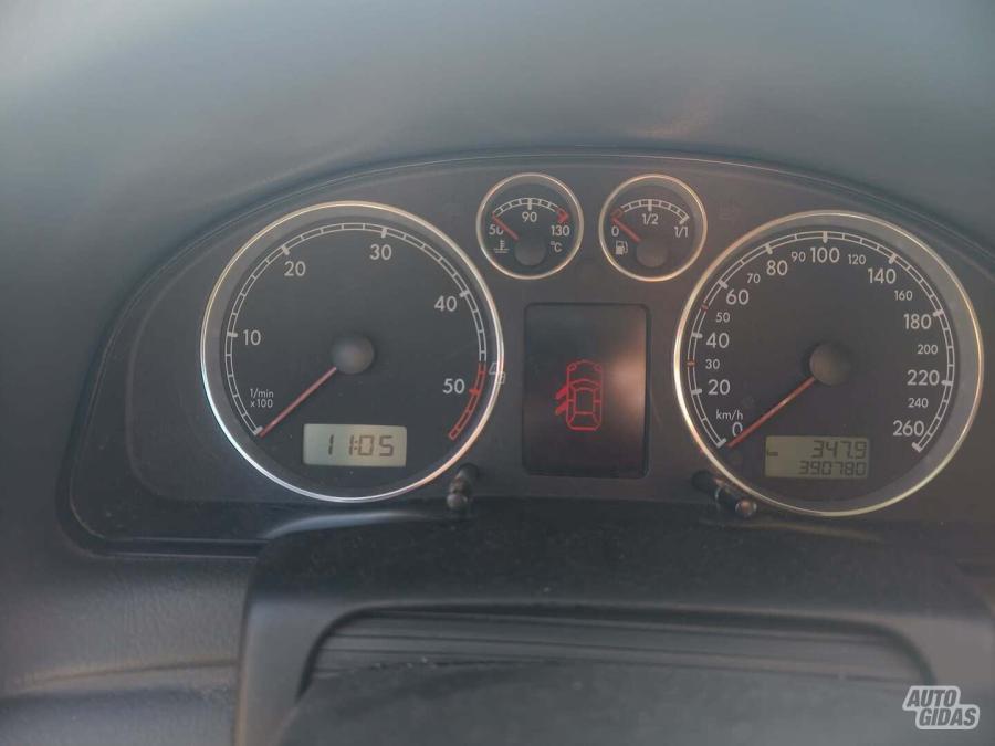 Volkswagen Passat 2004 in Silute, with an engine capacity of 1.90 L and mileage of 392 thousand km for 1450 €, photo 5 on AUTOMOTO.COM.LV