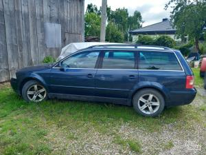 Volkswagen Passat 2004 in Kaunas, with an engine capacity of 1.90 L and mileage of 270 thousand km for 1200 €, photo 5 on AUTOMOTO.COM.LV