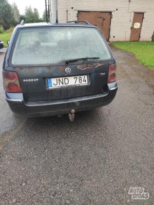 Volkswagen Passat 2004 in Vilnius, with an engine capacity of 1.90 L and mileage of 0 thousand km for 999 €, photo 4 on AUTOMOTO.COM.LV