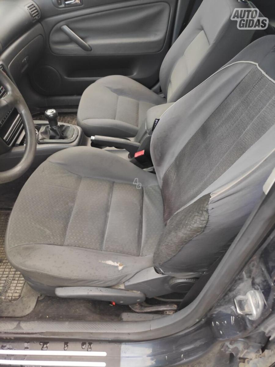 Volkswagen Passat 2004 in Vilnius, with an engine capacity of 1.90 L and mileage of 0 thousand km for 999 €, photo 8 on AUTOMOTO.COM.LV