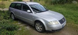 Volkswagen Passat 2004 in Kaunas, with an engine capacity of 2.50 L and mileage of 450 thousand km for 999 €, photo 3 on AUTOMOTO.COM.LV