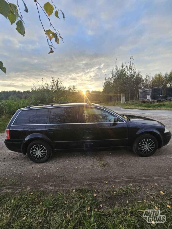 Volkswagen Passat 2004 Vievis, ar dzinēja tilpumu 1.90 L un nobraukumu 400 tūkst. km par 700 €, foto 8 vietnē AUTOMOTO.COM.LV