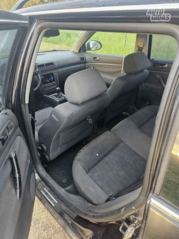 Volkswagen Passat 2004 Vievis, ar dzinēja tilpumu 1.90 L un nobraukumu 400 tūkst. km par 700 €, foto 11 vietnē AUTOMOTO.COM.LV