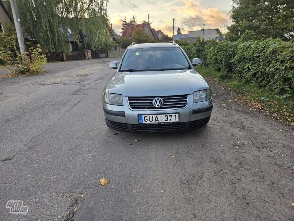 Volkswagen Passat 2004 in Kaunas on AUTOMOTO.COM.LV Volkswagen Passat 2004 in Kaunas, with an engine capacity of 1.90 L and mileage of 386 thousand km for 1190 €, photo 1 on AUTOMOTO.COM.LV