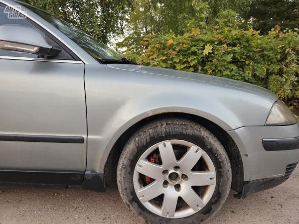 Volkswagen Passat 2004 in Kaunas on AUTOMOTO.COM.LV Volkswagen Passat 2004 in Kaunas, with an engine capacity of 1.90 L and mileage of 386 thousand km for 1190 €, photo 9 on AUTOMOTO.COM.LV
