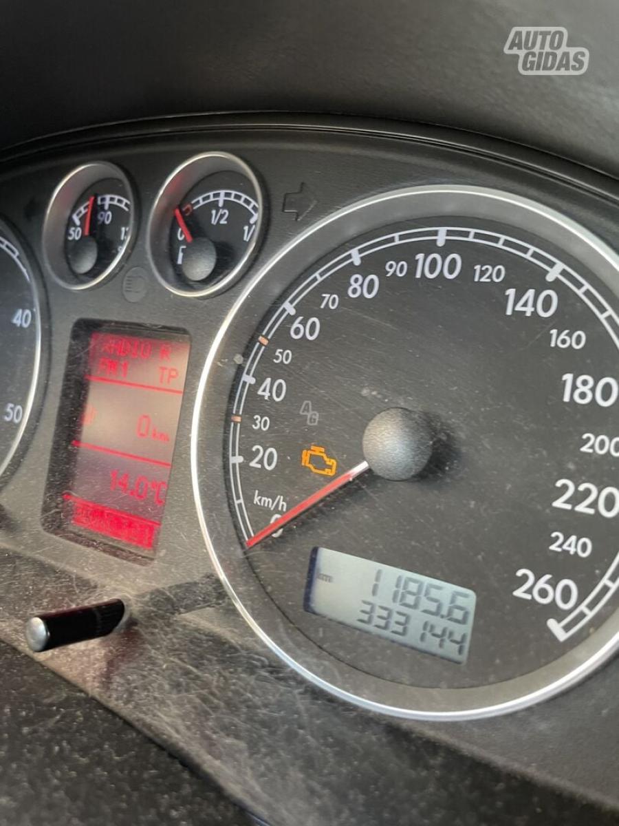 Volkswagen Passat 2004 Kauņa, ar dzinēja tilpumu 1.90 L un nobraukumu 333 tūkst. km par 650 €, foto 13 vietnē AUTOMOTO.COM.LV