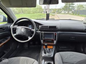 Volkswagen Passat 2005 in Kaunas, with an engine capacity of 1.90 L and mileage of 392 thousand km for 950 €, photo 10 on AUTOMOTO.COM.LV