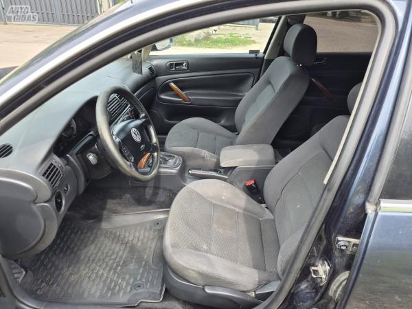 Volkswagen Passat 2005 in Kaunas, with an engine capacity of 1.90 L and mileage of 392 thousand km for 950 €, photo 10 on AUTOMOTO.COM.LV