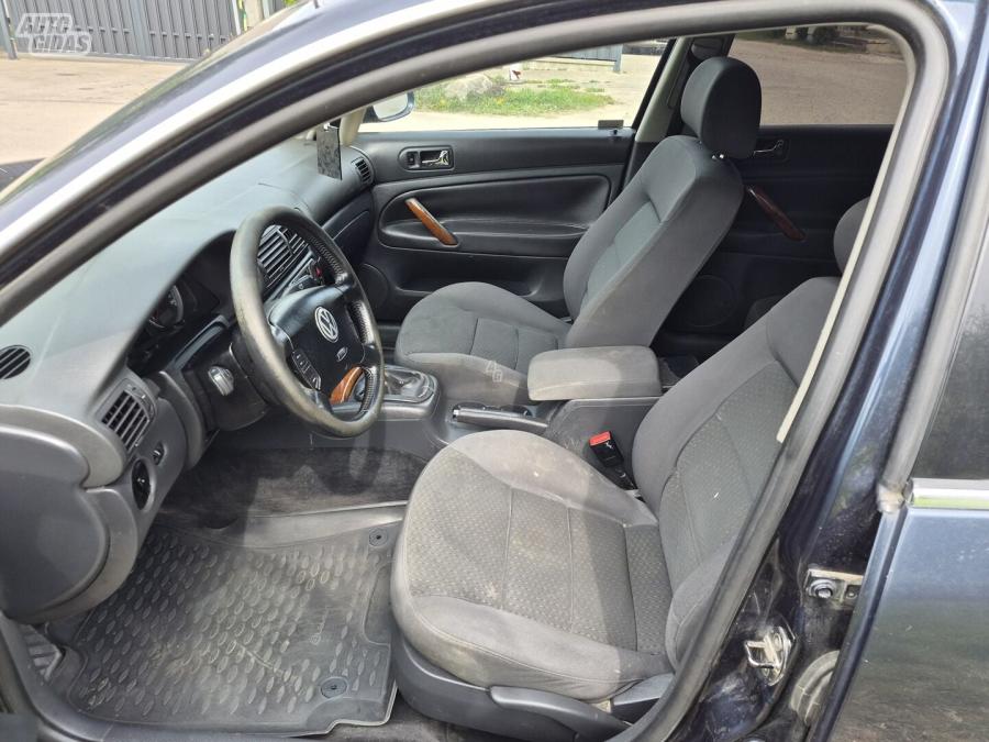 Volkswagen Passat 2005 in Kaunas, with an engine capacity of 1.90 L and mileage of 392 thousand km for 950 €, photo 11 on AUTOMOTO.COM.LV