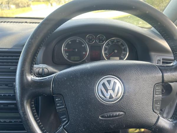 Volkswagen Passat 2005 in Varena, with an engine capacity of 1.90 L and mileage of 320 thousand km for 490 €, photo 2 on AUTOMOTO.COM.LV