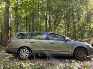 Volkswagen Passat 2005 Jurbarkas, ar dzinēja tilpumu 1.90 L un nobraukumu 326 tūkst. km par 500 €, foto  vietnē AUTOMOTO.COM.LV