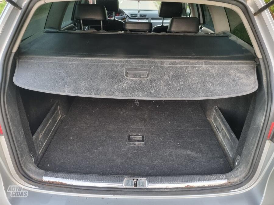 Volkswagen Passat 2005 in Telschi, with an engine capacity of 2.00 L and mileage of 356 thousand km for 800 €, photo 12 on AUTOMOTO.COM.LV