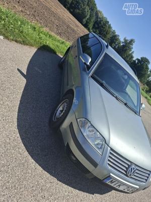 Volkswagen Passat 2005 in Vilkaviskis, with an engine capacity of 1.90 L and mileage of 369 thousand km for 1900 €, photo 5 on AUTOMOTO.COM.LV