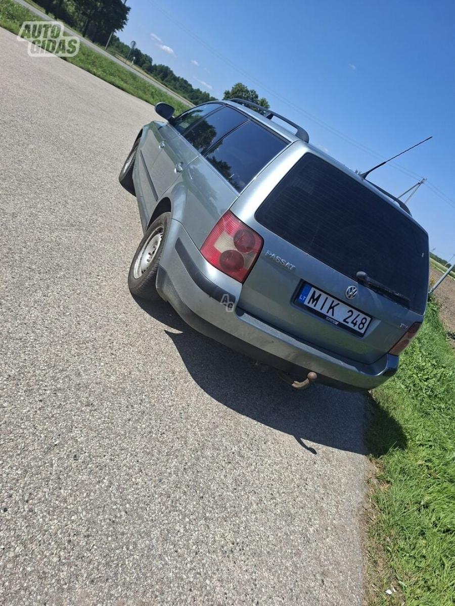 Volkswagen Passat 2005 in Vilkaviskis, with an engine capacity of 1.90 L and mileage of 369 thousand km for 1900 €, photo 6 on AUTOMOTO.COM.LV