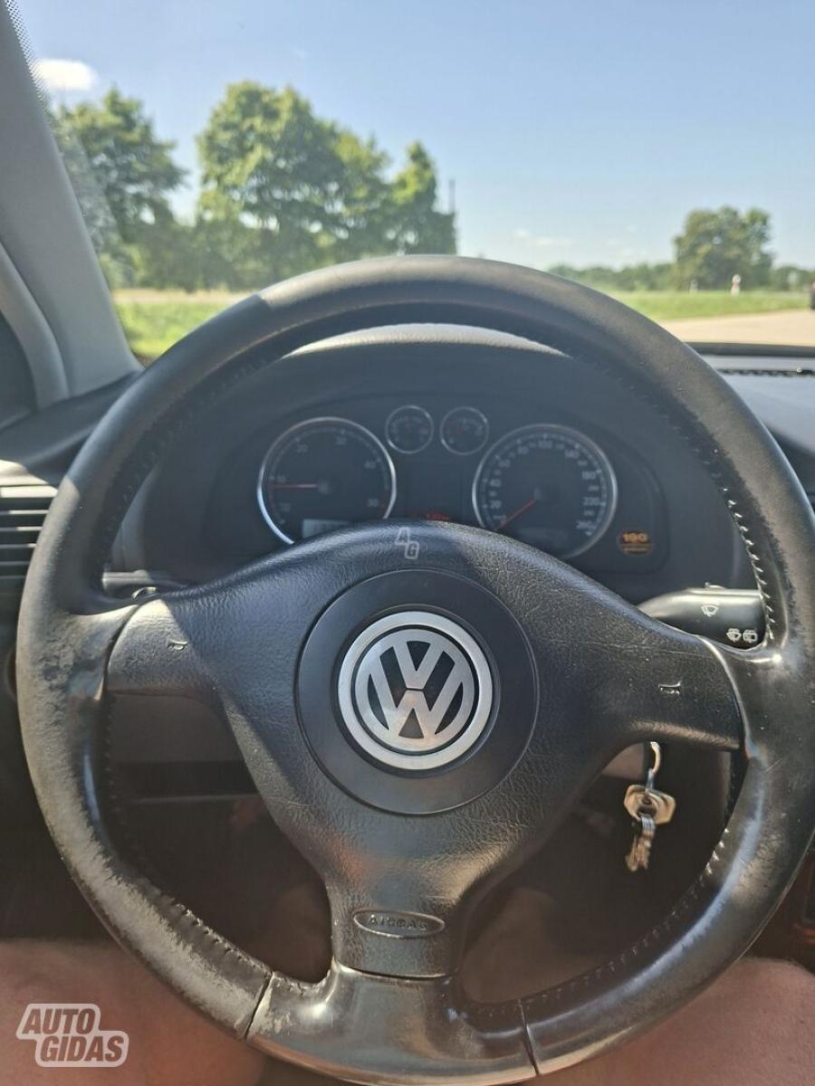 Volkswagen Passat 2005 in Vilkaviskis, with an engine capacity of 1.90 L and mileage of 369 thousand km for 1900 €, photo 12 on AUTOMOTO.COM.LV