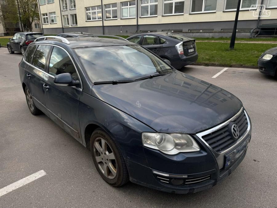 Volkswagen Passat 2006 in Vilnius, with an engine capacity of 2.00 L and mileage of 300 thousand km for 729 €, photo 4 on AUTOMOTO.COM.LV