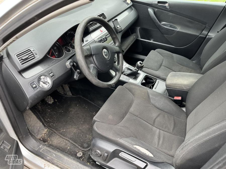 Volkswagen Passat 2006 Vilkaviškis, ar dzinēja tilpumu 1.90 L un nobraukumu 340 tūkst. km par 650 €, foto 10 vietnē AUTOMOTO.COM.LV