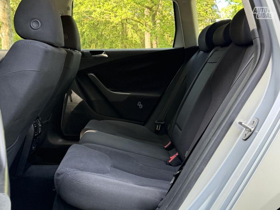 Volkswagen Passat 2006 in Kaunas, with an engine capacity of 1.90 L and mileage of 314 thousand km for 1699 €, photo 19 on AUTOMOTO.COM.LV