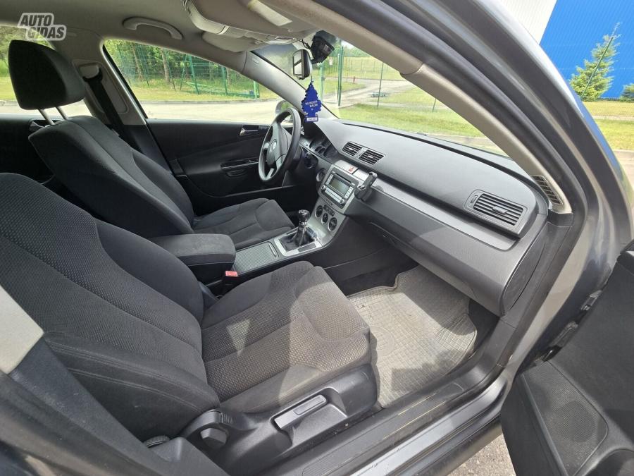 Volkswagen Passat 2006 Šauļi, ar dzinēja tilpumu 2.00 L un nobraukumu 380 tūkst. km par 1300 €, foto 8 vietnē AUTOMOTO.COM.LV