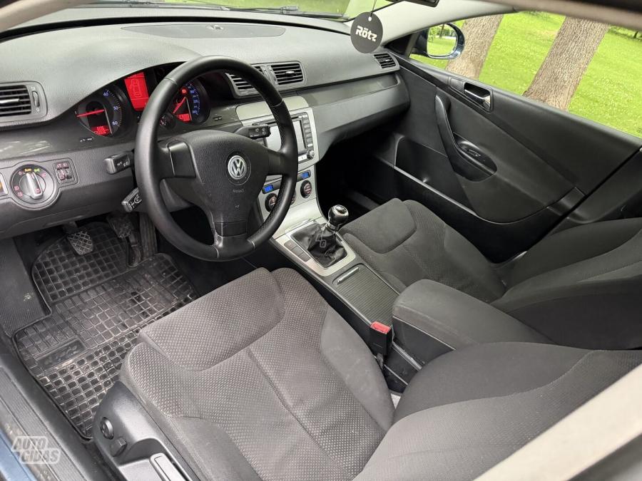 Volkswagen Passat 2006 in Kaunas, with an engine capacity of 2.00 L and mileage of 277 thousand km for 1590 €, photo 20 on AUTOMOTO.COM.LV