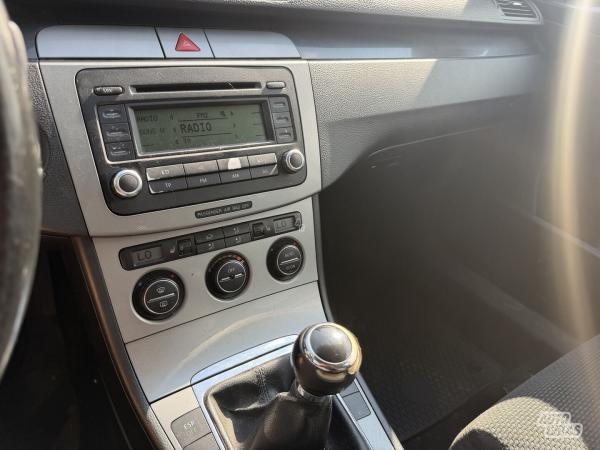 Volkswagen Passat 2006 Viļņa, ar dzinēja tilpumu 2.00 L un nobraukumu 408 tūkst. km par 650 €, foto 7 vietnē AUTOMOTO.COM.LV